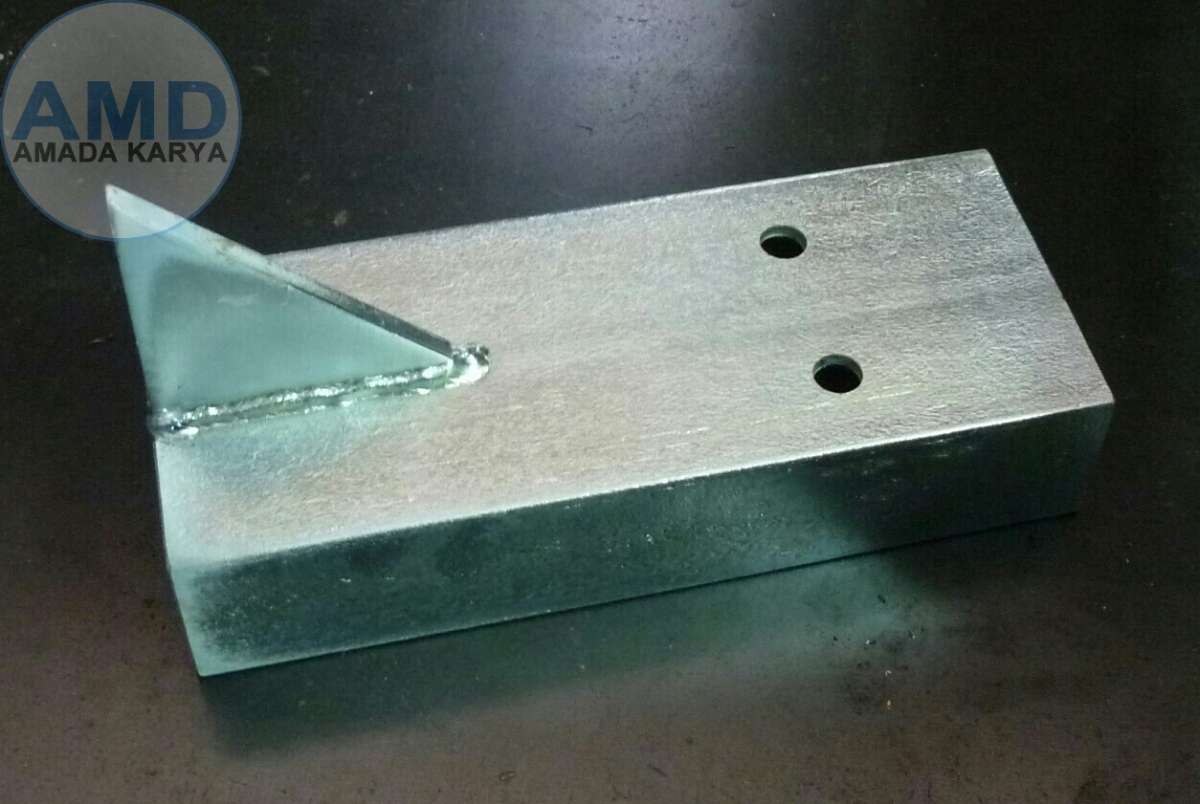 Building Bracket Sample | Amada Karya