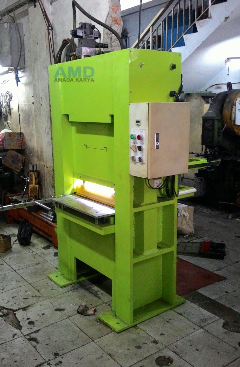 Hydraulic Shearing Machine | Amada Karya